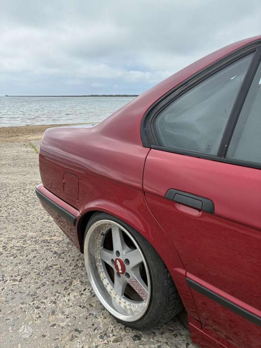 Sarkans BMW 525 1992 Palanga, ar dzinēja tilpumu 2.50 L un nobraukumu 171 tūkst. km par 8800 €, foto 23 vietnē AUTOMOTO.COM.LV