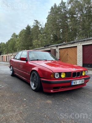Sarkans BMW 525 1995 Rīga, ar dzinēja tilpumu 2.50 L un nobraukumu 410 tūkst. km par 4500 €, foto 1 vietnē AUTOMOTO.COM.LV