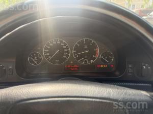 Red BMW 525 1996 in Riga, with an engine capacity of 2.50 L and mileage of 372 thousand km for 1650 €, photo 3 on AUTOMOTO.COM.LV