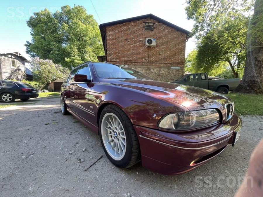 Sarkans BMW 525 2003 Rīga, ar dzinēja tilpumu 2.50 L un nobraukumu 360 tūkst. km par 2500 €, foto 1 vietnē AUTOMOTO.COM.LV