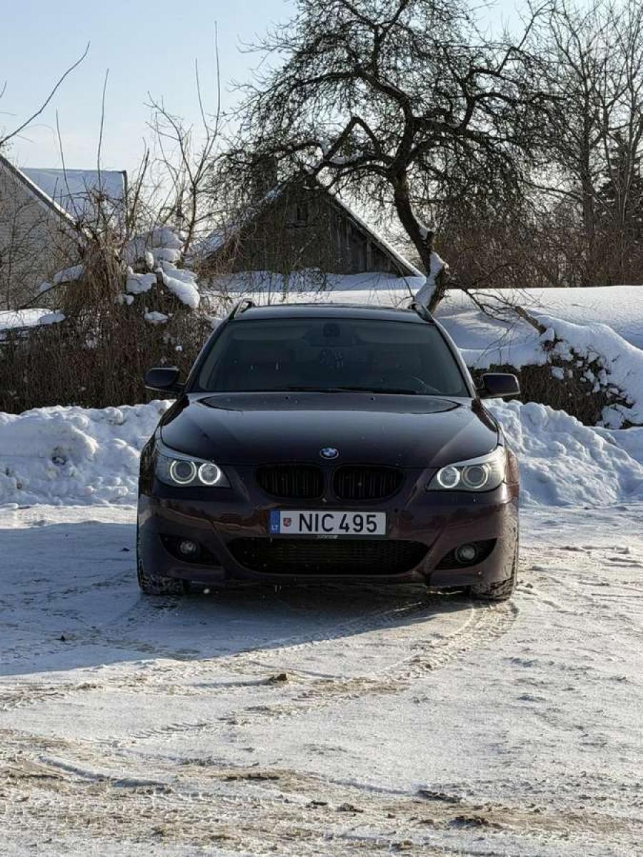 Red BMW 525 2007 in Vilnius, with an engine capacity of 2.99 L and mileage of 354 thousand km for 6000 €, photo 3 on AUTOMOTO.COM.LV