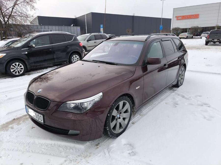 Red BMW 525 2009 in Alytus, with an engine capacity of 2.99 L and mileage of 431 thousand km for 5300 €, photo 2 on AUTOMOTO.COM.LV