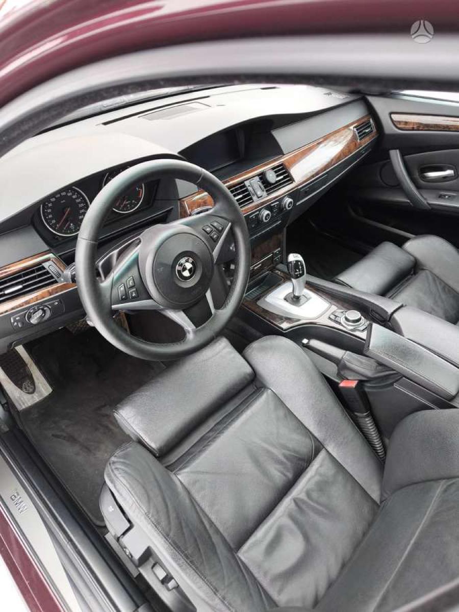 Red BMW 525 2009 in Alytus, with an engine capacity of 2.99 L and mileage of 431 thousand km for 5300 €, photo 7 on AUTOMOTO.COM.LV