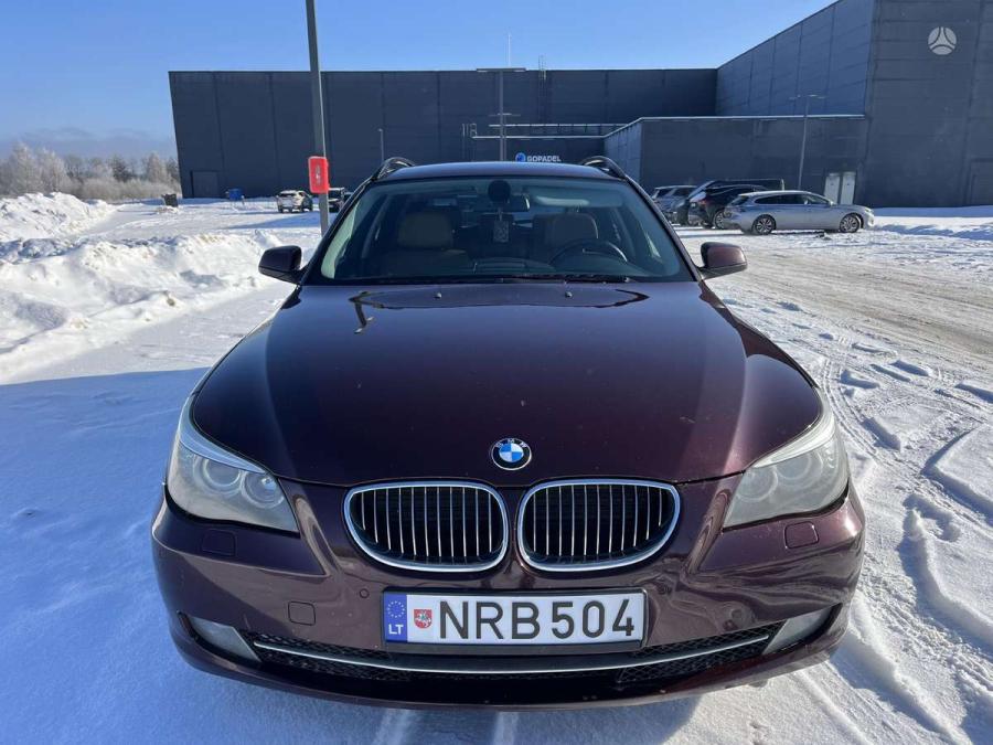 Sarkans BMW 525 2009 Alīta, ar dzinēja tilpumu 2.99 L un nobraukumu 341 tūkst. km par 3950 €, foto 2 vietnē AUTOMOTO.COM.LV
