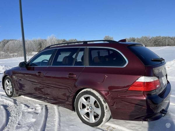 Red BMW 525 2009 in Alytus, with an engine capacity of 2.99 L and mileage of 341 thousand km for 3950 €, photo 9 on AUTOMOTO.COM.LV