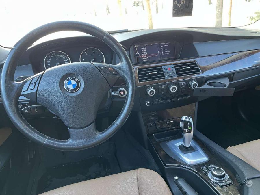 Sarkans BMW 525 2009 Alīta, ar dzinēja tilpumu 2.99 L un nobraukumu 341 tūkst. km par 3950 €, foto 17 vietnē AUTOMOTO.COM.LV