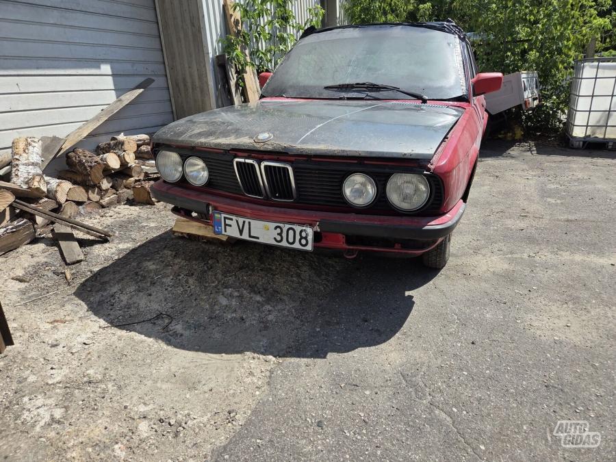 BMW 525 1983 in Vilnius, with an engine capacity of 2.70 L and mileage of 0 thousand km for 1950 €, photo 3 on AUTOMOTO.COM.LV