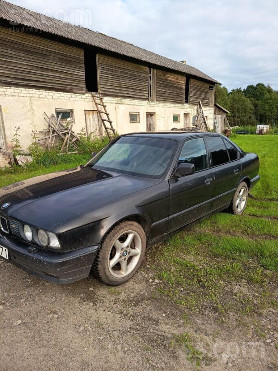BMW 525 1992 Gulbene, ar dzinēja tilpumu 2.50 L un nobraukumu 258 tūkst. km par 5000 €, foto 1 vietnē AUTOMOTO.COM.LV