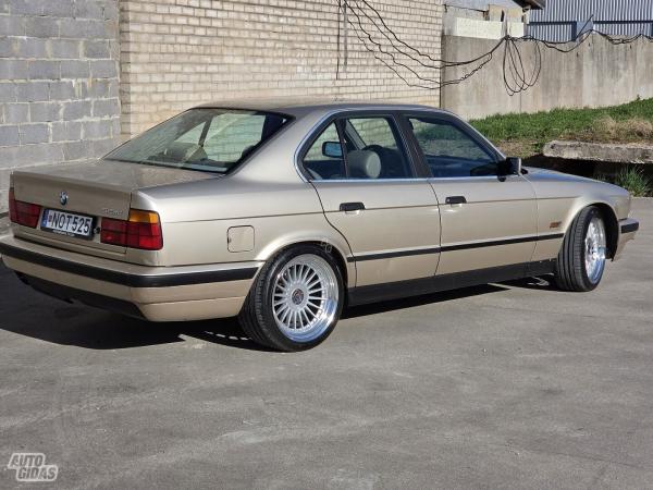 BMW 525 1993 in Telschi, with an engine capacity of 2.50 L and mileage of 244 thousand km for 4300 €, photo 3 on AUTOMOTO.COM.LV