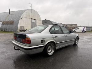 BMW 525 1994 in Tallinn, with an engine capacity of 2.50 L and mileage of 331 thousand km for 3200 €, photo 4 on AUTOMOTO.COM.LV