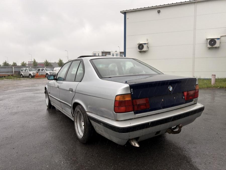 BMW 525 1994 in Tallinn, with an engine capacity of 2.50 L and mileage of 331 thousand km for 3200 €, photo 10 on AUTOMOTO.COM.LV
