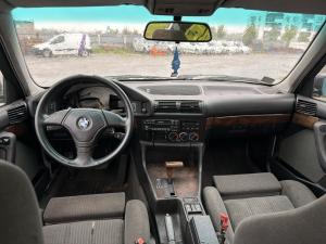 BMW 525 1994 in Tallinn, with an engine capacity of 2.50 L and mileage of 331 thousand km for 3200 €, photo 11 on AUTOMOTO.COM.LV
