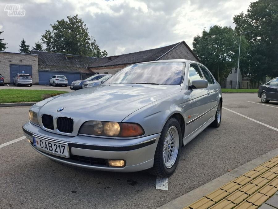 BMW 525 1997 in Ariogala, with an engine capacity of 2.50 L and mileage of 400 thousand km for 1350 €, photo 1 on AUTOMOTO.COM.LV