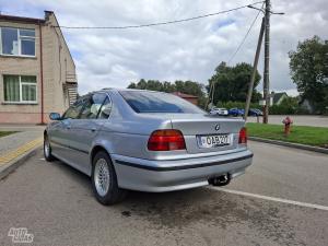 BMW 525 1997 in Ariogala, with an engine capacity of 2.50 L and mileage of 400 thousand km for 1350 €, photo 6 on AUTOMOTO.COM.LV
