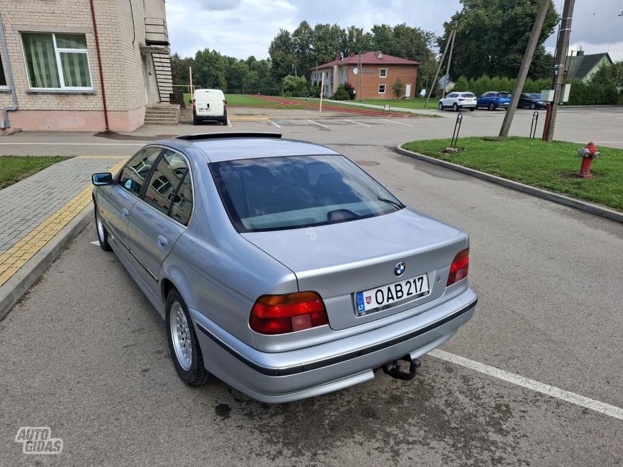 BMW 525 1997 in Ariogala, with an engine capacity of 2.50 L and mileage of 400 thousand km for 1350 €, photo 7 on AUTOMOTO.COM.LV
