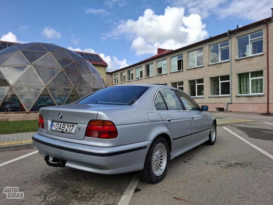 BMW 525 1997 in Ariogala, with an engine capacity of 2.50 L and mileage of 400 thousand km for 1350 €, photo 8 on AUTOMOTO.COM.LV