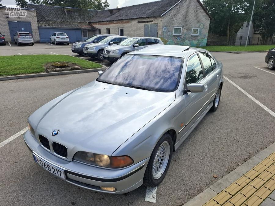 BMW 525 1997 in Ariogala, with an engine capacity of 2.50 L and mileage of 400 thousand km for 1350 €, photo 12 on AUTOMOTO.COM.LV