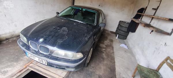 BMW 525 1998 Šauļi, ar dzinēja tilpumu 2.50 L un nobraukumu 400 tūkst. km par 950 €, foto 1 vietnē AUTOMOTO.COM.LV