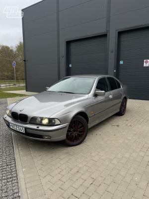 BMW 525 1998 Kauņa, ar dzinēja tilpumu 2.50 L un nobraukumu 300 tūkst. km par 1150 €, foto  vietnē AUTOMOTO.COM.LV