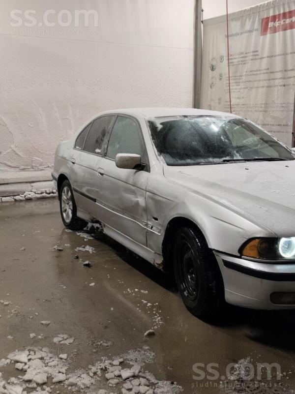 BMW 525 1998 in Riga, with an engine capacity of 2.50 L and mileage of 384 thousand km for 800 €, photo 2 on AUTOMOTO.COM.LV