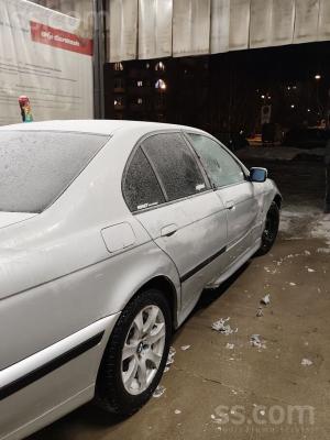 BMW 525 1998 in Riga, with an engine capacity of 2.50 L and mileage of 384 thousand km for 800 €, photo 6 on AUTOMOTO.COM.LV