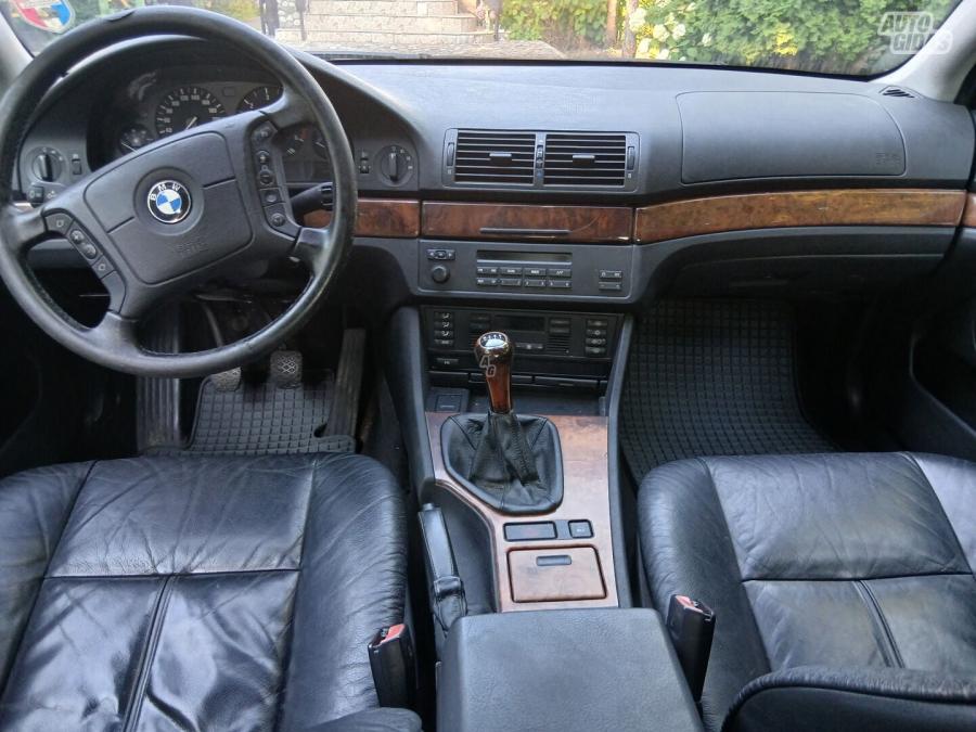 BMW 525 1998 Klaipėda, ar dzinēja tilpumu 2.50 L un nobraukumu 361 tūkst. km par 1000 €, foto 9 vietnē AUTOMOTO.COM.LV