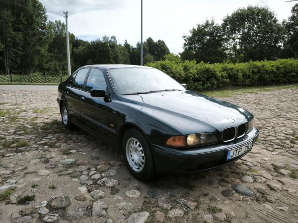 БМВ 525 1998 в Тельшяй, объемом двигателя 2.50 л и пробегом 340 тыс. км за 1100 €, фото 5 на AUTOMOTO.COM.LV