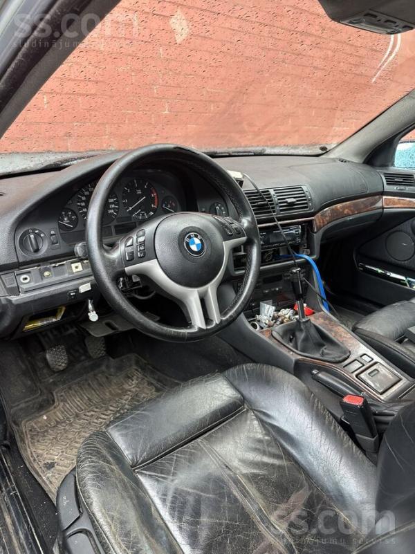 BMW 525 1999 Jēkabpils, ar dzinēja tilpumu 2.50 L un nobraukumu 374 tūkst. km par 900 €, foto 8 vietnē AUTOMOTO.COM.LV