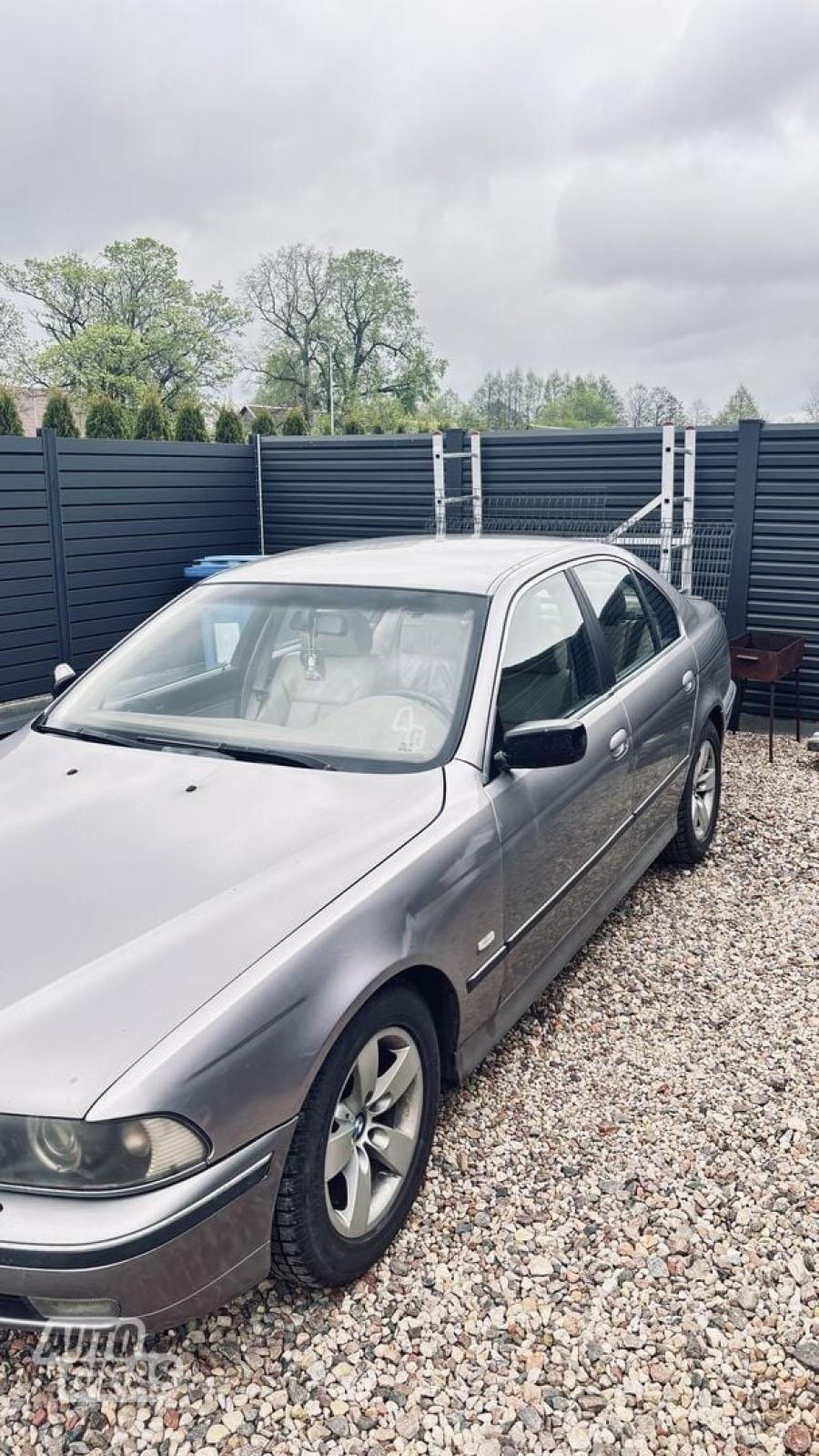 BMW 525 1999 in Vilnius, with an engine capacity of 3.00 L and mileage of 400 thousand km for 950 €, photo 3 on AUTOMOTO.COM.LV
