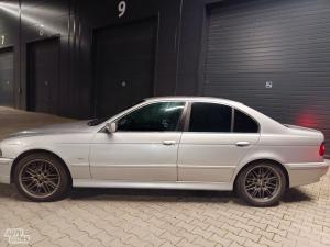 BMW 525 2000 in Klaipeda, with an engine capacity of 2.50 L and mileage of 335 thousand km for 2200 €, photo 4 on AUTOMOTO.COM.LV
