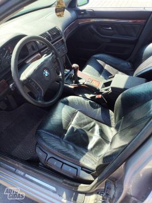 BMW 525 2000 in Kaunas, with an engine capacity of 2.50 L and mileage of 300 thousand km for 990 €, photo 6 on AUTOMOTO.COM.LV