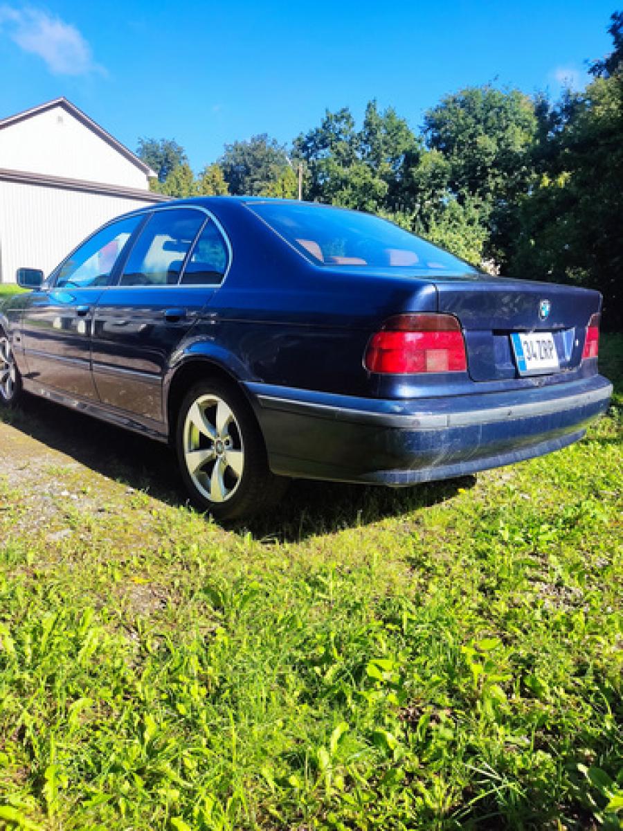 BMW 525 2000 Kohtla-Jerve, ar dzinēja tilpumu 2.50 L un nobraukumu 402 tūkst. km par 3200 €, foto 8 vietnē AUTOMOTO.COM.LV