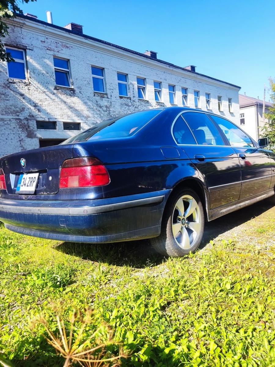 BMW 525 2000 Kohtla-Jerve, ar dzinēja tilpumu 2.50 L un nobraukumu 402 tūkst. km par 3200 €, foto 15 vietnē AUTOMOTO.COM.LV