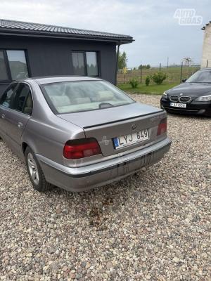 BMW 525 2000 in Vilnius, with an engine capacity of 2.50 L and mileage of 400 thousand km for 999 €, photo 6 on AUTOMOTO.COM.LV