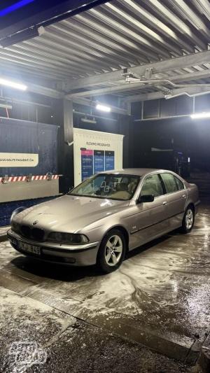 BMW 525 2000 in Vilnius, with an engine capacity of 2.50 L and mileage of 400 thousand km for 999 €, photo 12 on AUTOMOTO.COM.LV