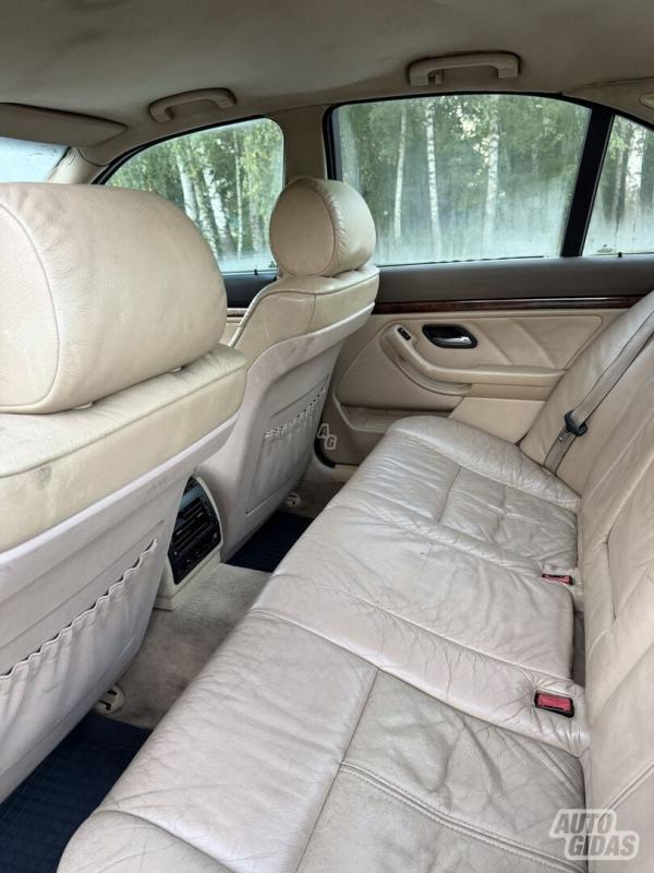 БМВ 525 2000 в Вильнюс, объемом двигателя 2.50 л и пробегом 400 тыс. км за 1499 €, фото 7 на AUTOMOTO.COM.LV