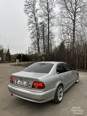 BMW 525 2001 Utena, ar dzinēja tilpumu 2.50 L un nobraukumu 311 tūkst. km par 2600 €, foto 4 vietnē AUTOMOTO.COM.LV