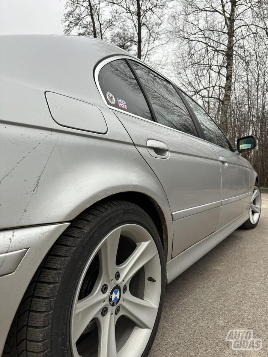 BMW 525 2001 Utena, ar dzinēja tilpumu 2.50 L un nobraukumu 311 tūkst. km par 2600 €, foto 15 vietnē AUTOMOTO.COM.LV
