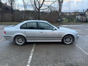 BMW 525 2001 in Aizkraukle, with an engine capacity of 2.50 L and mileage of 346 thousand km for 2500 €, photo 4 on AUTOMOTO.COM.LV