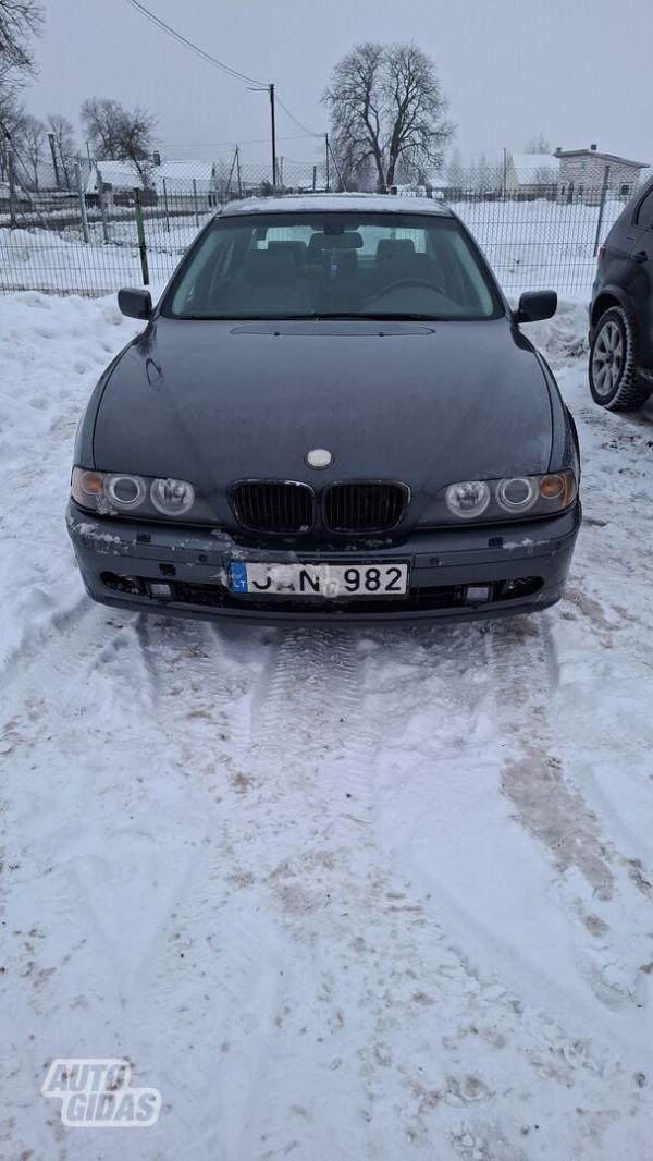 BMW 525 2001 in Vilnius, with an engine capacity of 2.50 L and mileage of 460 thousand km for 2300 €, photo 2 on AUTOMOTO.COM.LV