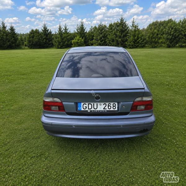 BMW 525 2001 in Sirvintos, with an engine capacity of 2.50 L and mileage of 364 thousand km for 1500 €, photo 1 on AUTOMOTO.COM.LV