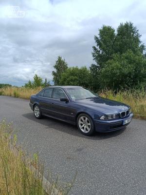 BMW 525 2001 in Vilnius, with an engine capacity of 2.50 L and mileage of 364 thousand km for 3600 €, photo 4 on AUTOMOTO.COM.LV