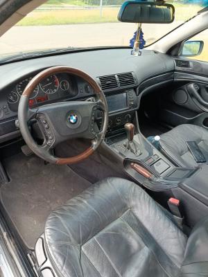 BMW 525 2001 in Vilnius, with an engine capacity of 2.50 L and mileage of 364 thousand km for 3600 €, photo 6 on AUTOMOTO.COM.LV