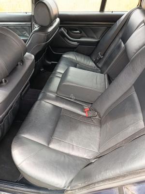 BMW 525 2001 in Vilnius, with an engine capacity of 2.50 L and mileage of 364 thousand km for 3600 €, photo 7 on AUTOMOTO.COM.LV