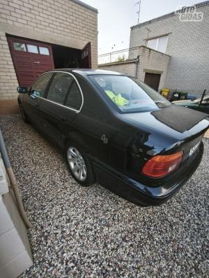 BMW 525 2001 in Utena, with an engine capacity of 2.50 L and mileage of 262 thousand km for 2000 €, photo 5 on AUTOMOTO.COM.LV