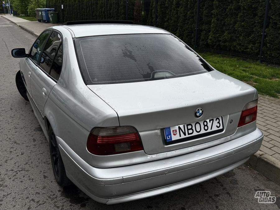 BMW 525 2002 in Kaunas, with an engine capacity of 2.50 L and mileage of 428 thousand km for 1350 €, photo 8 on AUTOMOTO.COM.LV