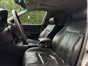 BMW 525 2002 in Kaunas, with an engine capacity of 2.50 L and mileage of 428 thousand km for 1350 €, photo 15 on AUTOMOTO.COM.LV