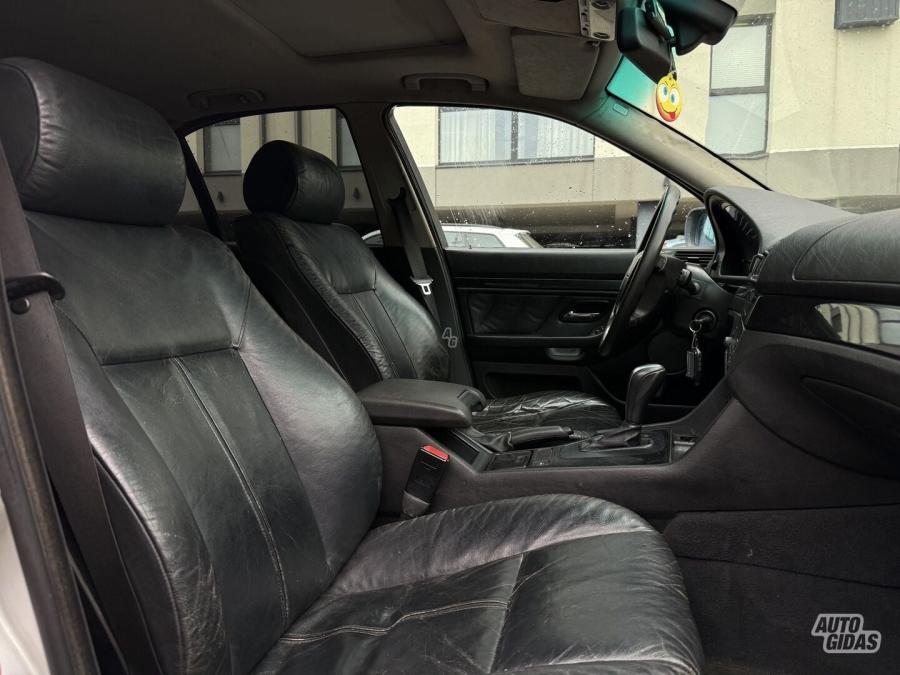 BMW 525 2002 in Kaunas, with an engine capacity of 2.50 L and mileage of 428 thousand km for 1350 €, photo 16 on AUTOMOTO.COM.LV