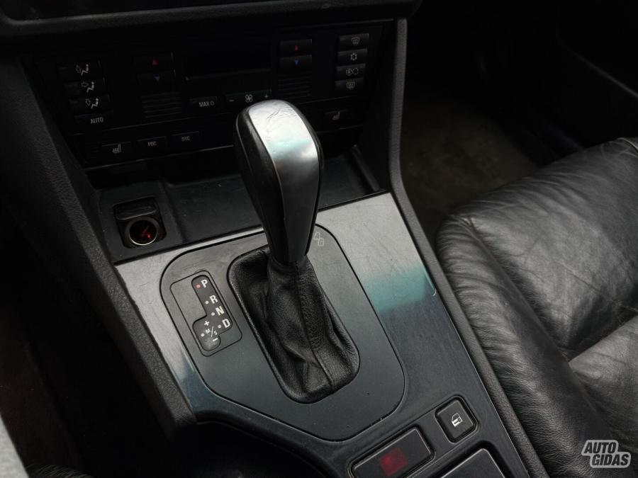 BMW 525 2002 in Kaunas, with an engine capacity of 2.50 L and mileage of 428 thousand km for 1350 €, photo 17 on AUTOMOTO.COM.LV