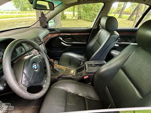 BMW 525 2002 in Sirvintos, with an engine capacity of 2.50 L and mileage of 342 thousand km for 1650 €, photo 7 on AUTOMOTO.COM.LV